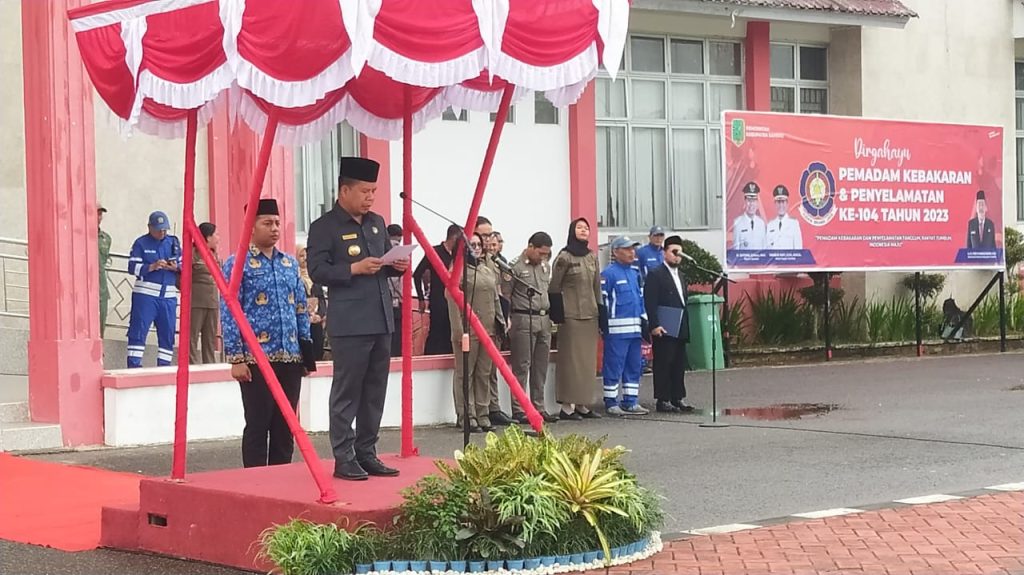 SATPOL-PP, SATLINMAS DAN DAMKAR HARUS BERSINERGI, PESAN BUPATI SATONO SAAT MENJADI INSPEKTUR ...