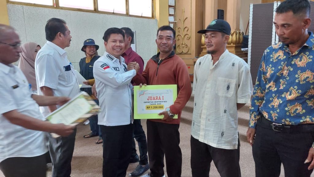 Bupati Satono Akui Peran Strategis Penyuluh Pertanian Sambas - PPID Kabupaten Sambas