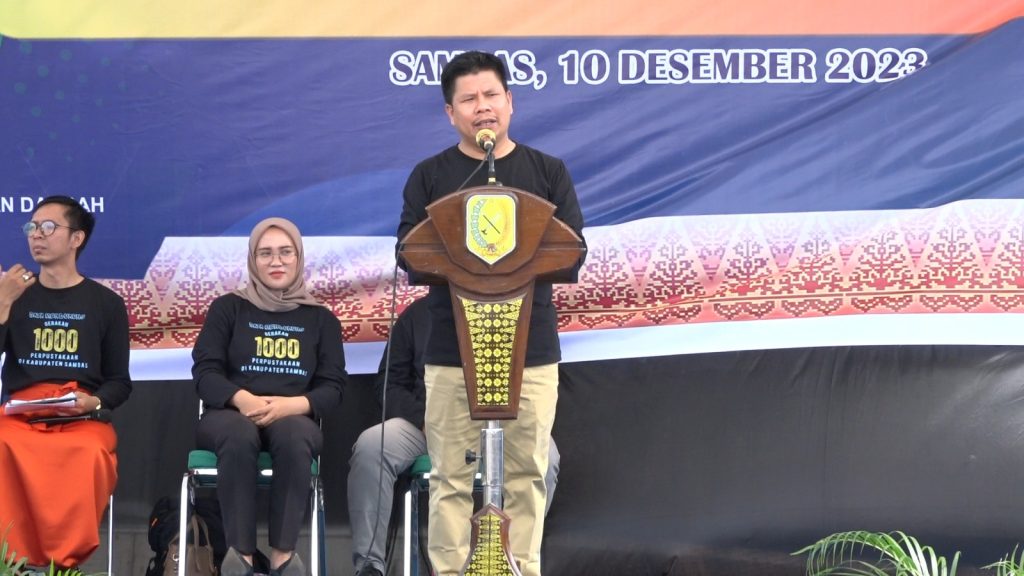 DORONG LITERASI MEMBACA, BUPATI SATONO LAUNCHING GERAKAN 1000 PERPUSTAKAAN - PPID Kabupaten Sambas