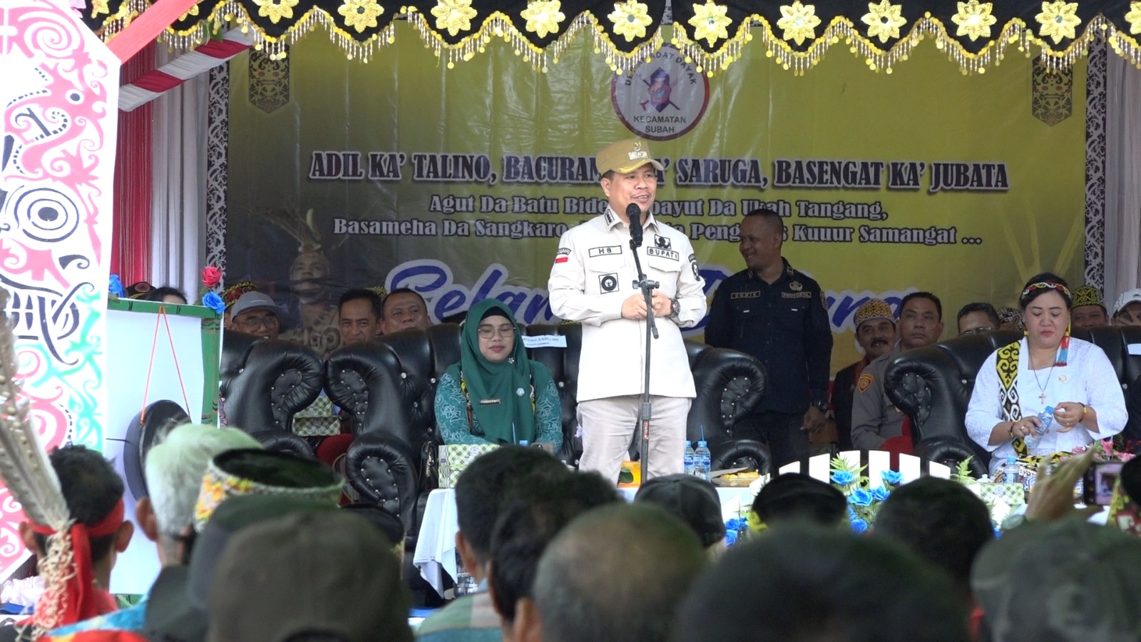 Lestarikan Budaya Dayak, Bupati Satono Ingin Pagelaran Berape Sawe Terus Berlanjut di Masa ...